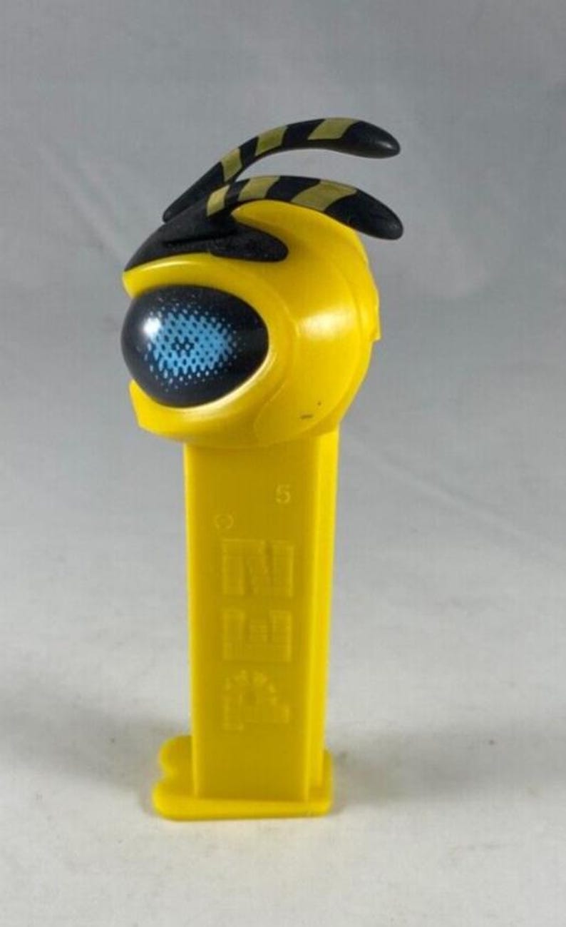 PEZ Bumble Bee Candy Dispenser Hornet Wasp Buzz Bug Yellow Stem With ...