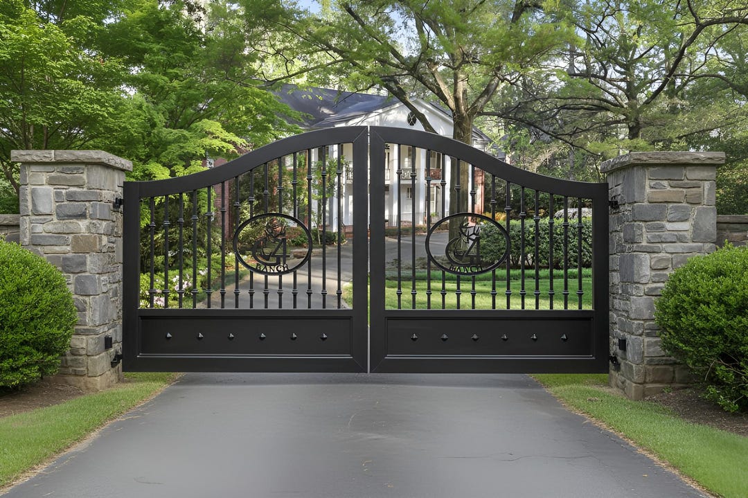 Silverbrook Estates Gate | Refined Luxury Driveway Entrance | Custom ...