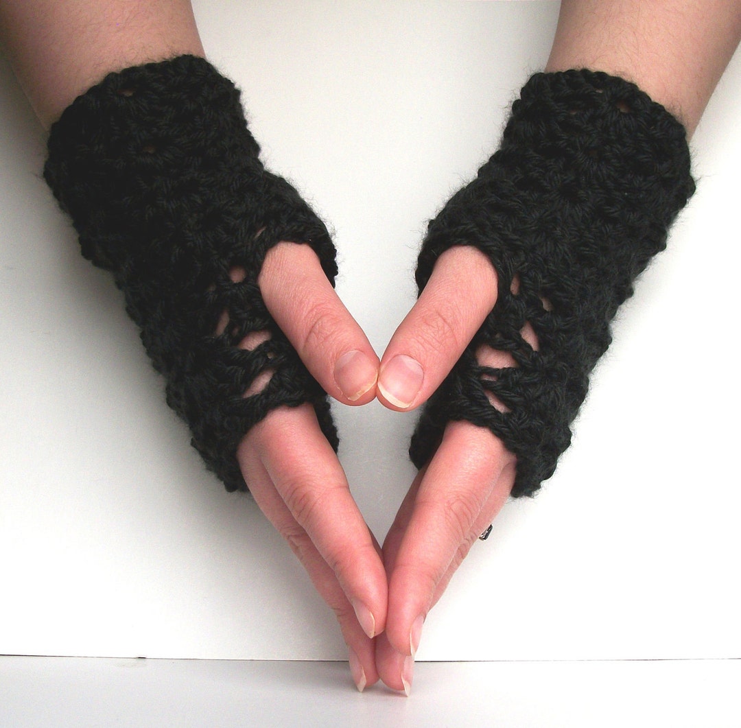 Fingerless Gloves Pattern PDF Crochet: Shells Short Fingerless Gloves ...