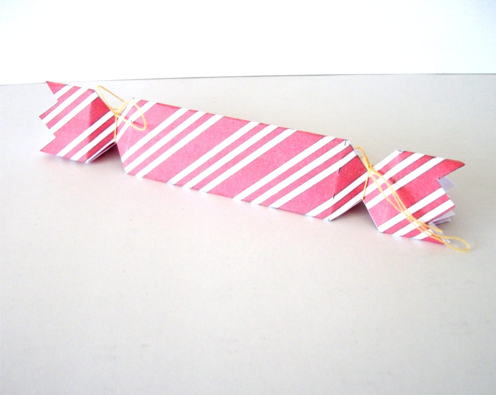 Printable Christmas "cracker" Shape Gift Box Favor Boxes Green ...