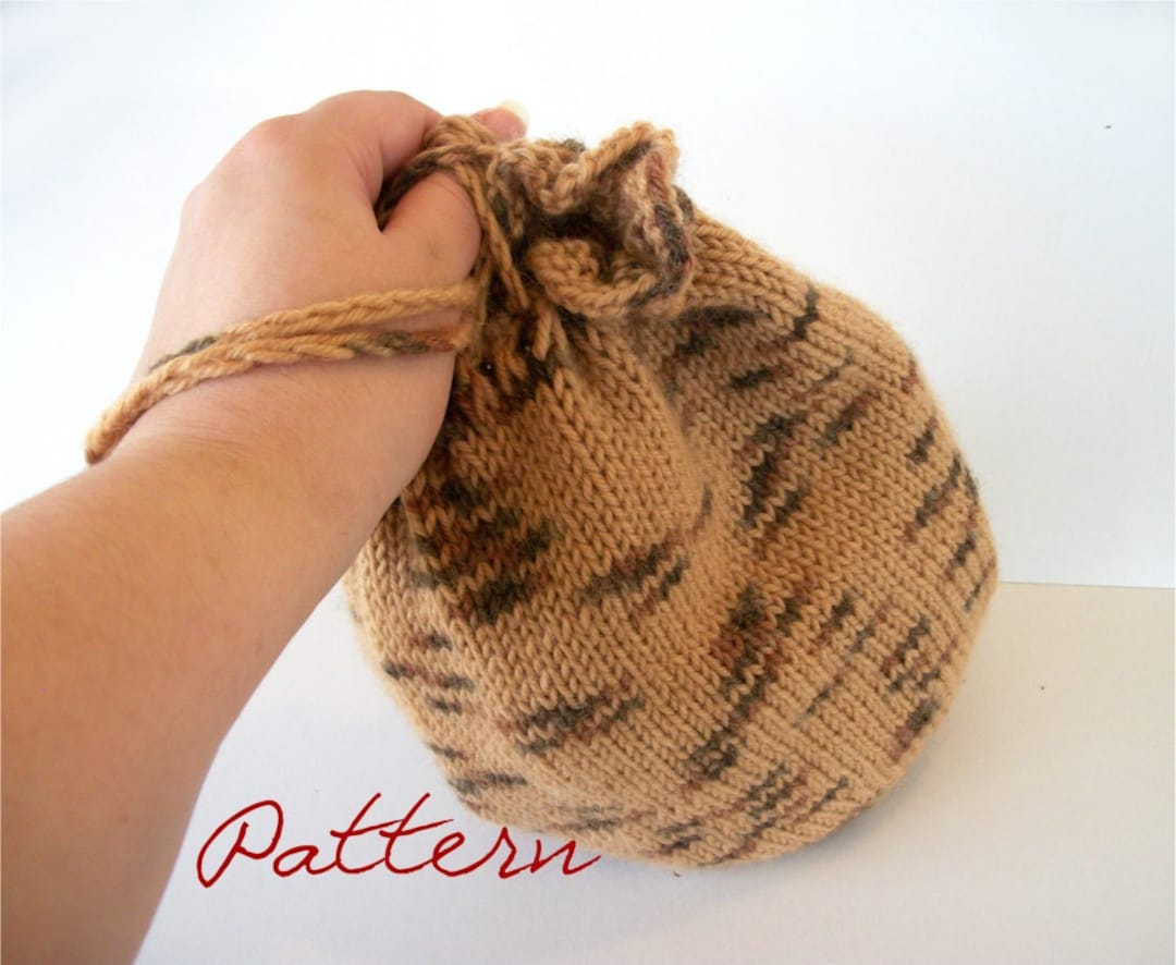 Knitting Pattern PDF: Round Knitted Drawstring Bag Wristlet Knit Bag - Etsy