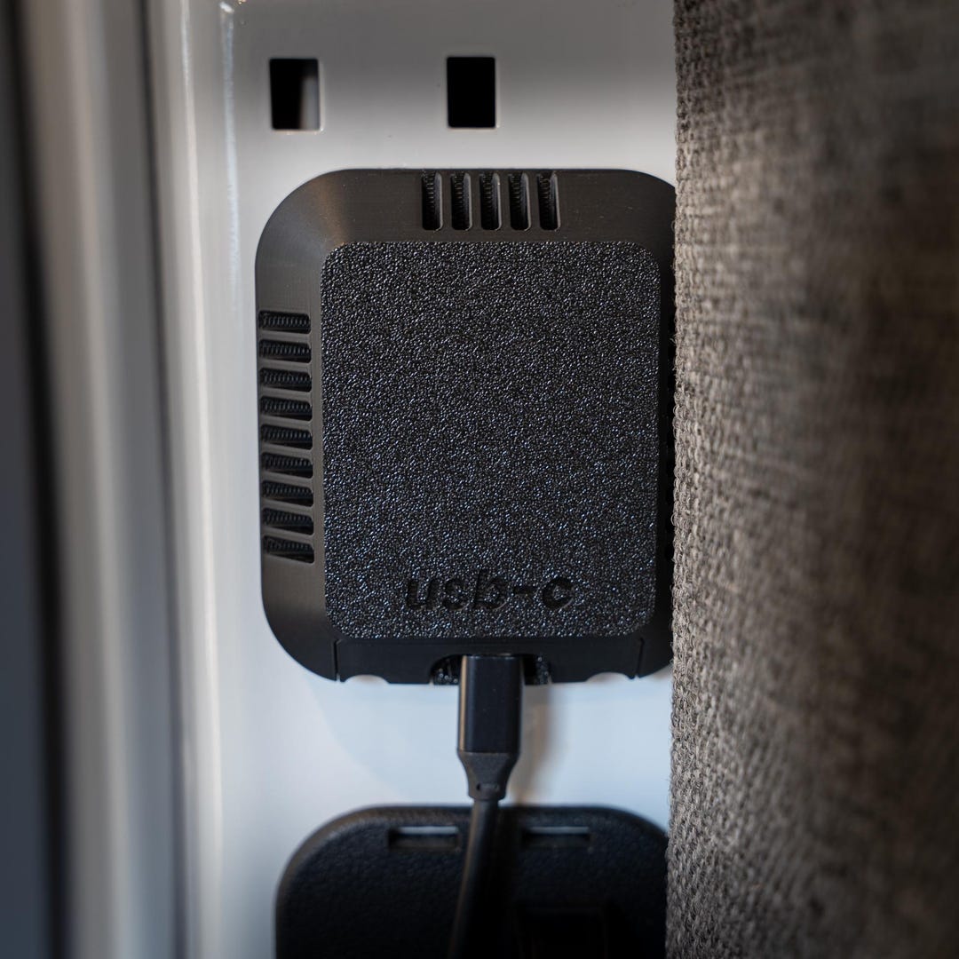 USB Charger for Mercedes Sprinter - up to 100w for Starlink Mini ...