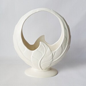 Vintage Beswick Ware Art Pottery Ceramic Deco Ivory Satin Matt Flower ...