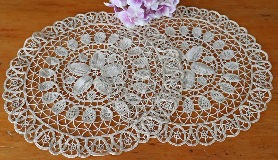 2 Doilies Doily Needle Lace Doily Large Tan Vintage Doilies W1 - Etsy