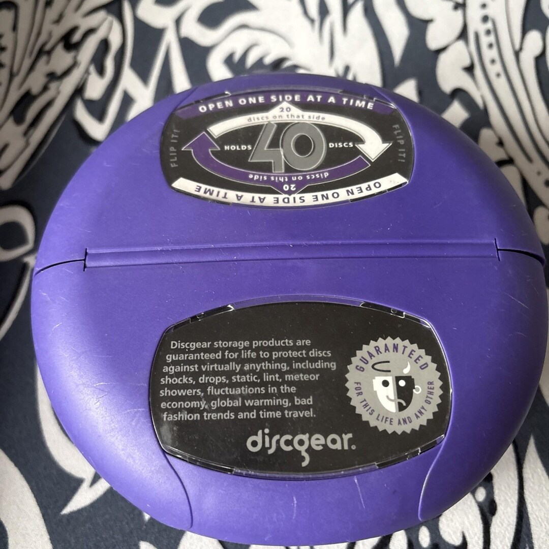 Discgear Discus 40 Cd/dvd/game Holder Hard Shell Purple Comes W 25+ Cds ...