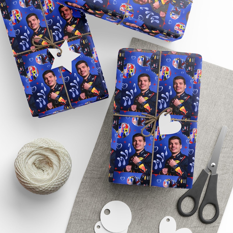 F1 Gifts Wrapping Paper - 60+ Gift Ideas for 2026