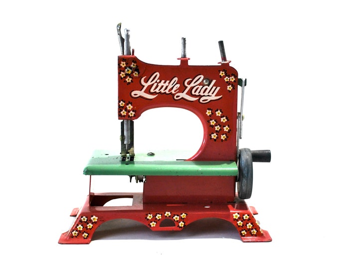 Artcraft Little Lady Toy Sewing Machine 1950's - Etsy