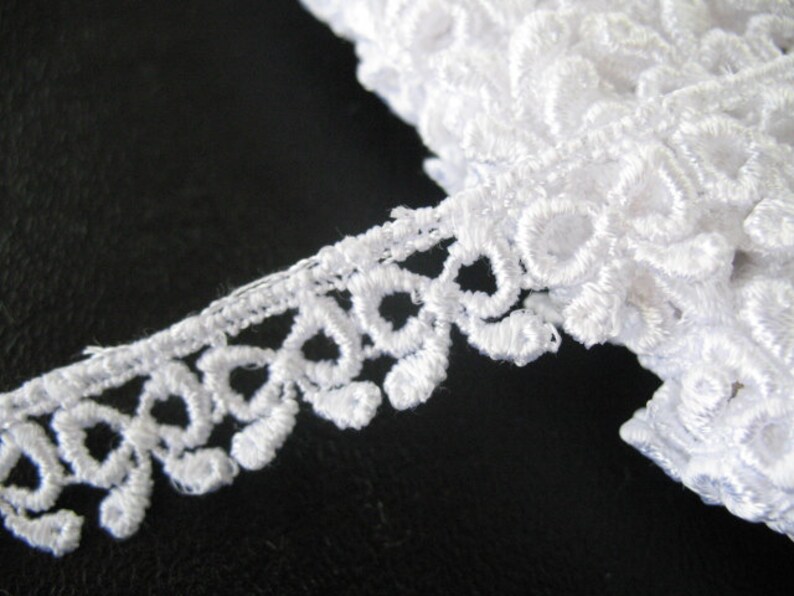 2 Yard WHITE VINTAGE LACE - Etsy