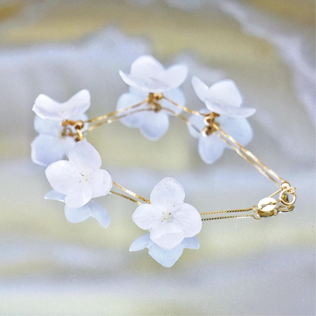 Real Hydrangea Bracelet: Handmade Pressed Flower Resin Jewelry, White ...