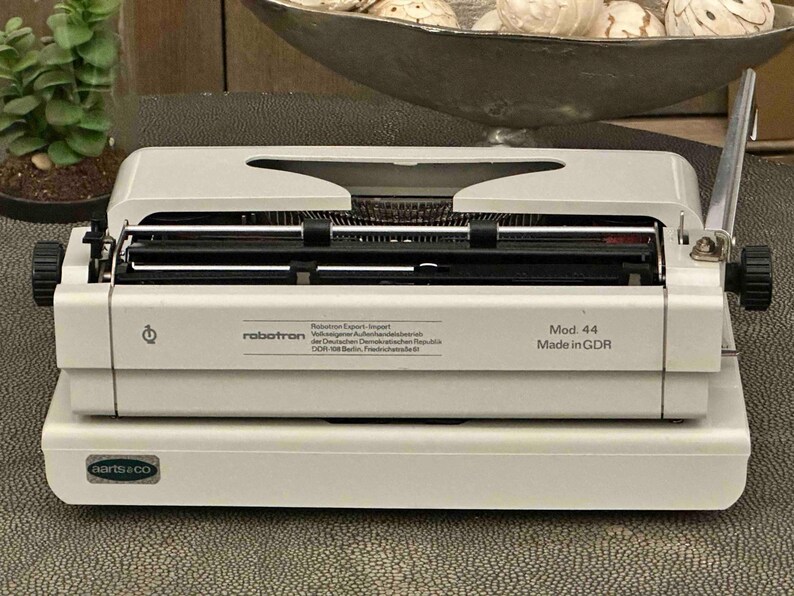 RARE Erika Robotron Typewriter, Kristall Typeface, Qwerty, Mod. 44 ...