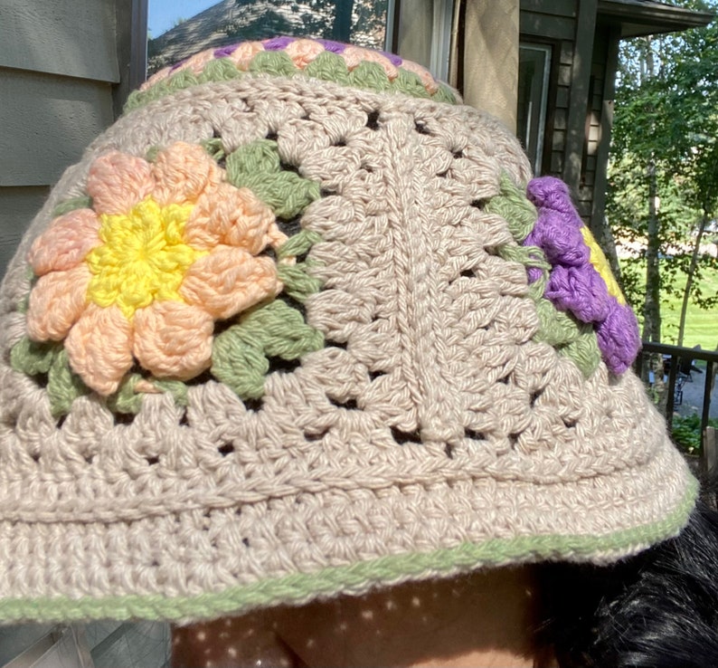 90s Crochet Bucket Hat Pattern, Summer Hats, Granny Square 3D Daisy ...