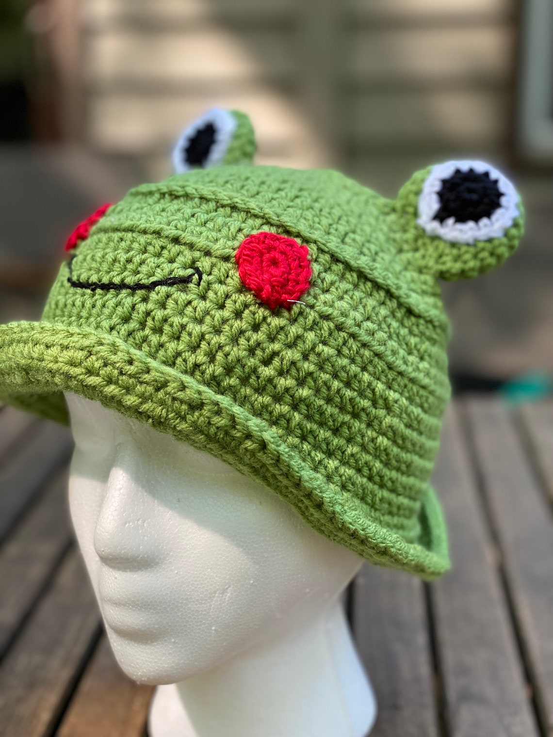 90s Crochet Bucket Hat Pattern, Summer Hats, Frog Crochet Bucket Hat ...