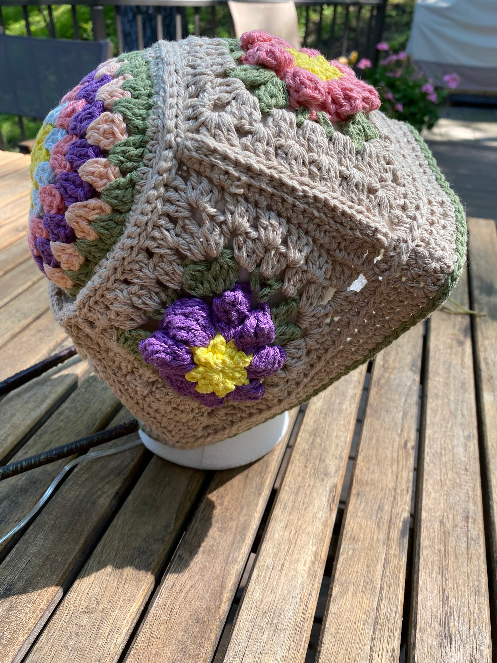 90s Crochet Bucket Hat Pattern, Summer Hats, Granny Square 3D Daisy ...