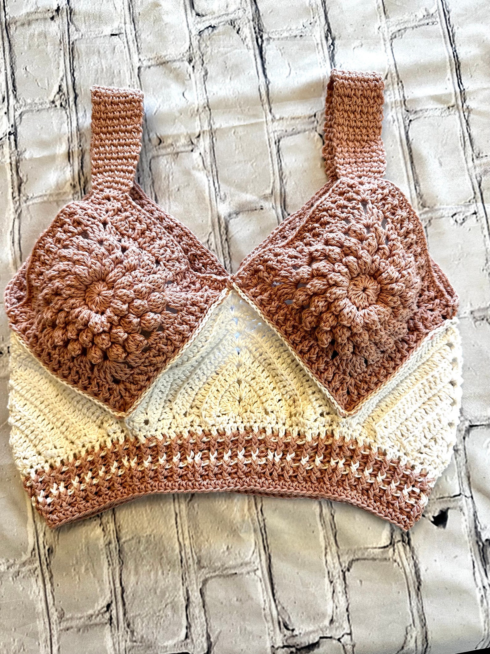Trendy Flower Crop Tank Top Crochet Pattern, Step by Step Pattern With ...