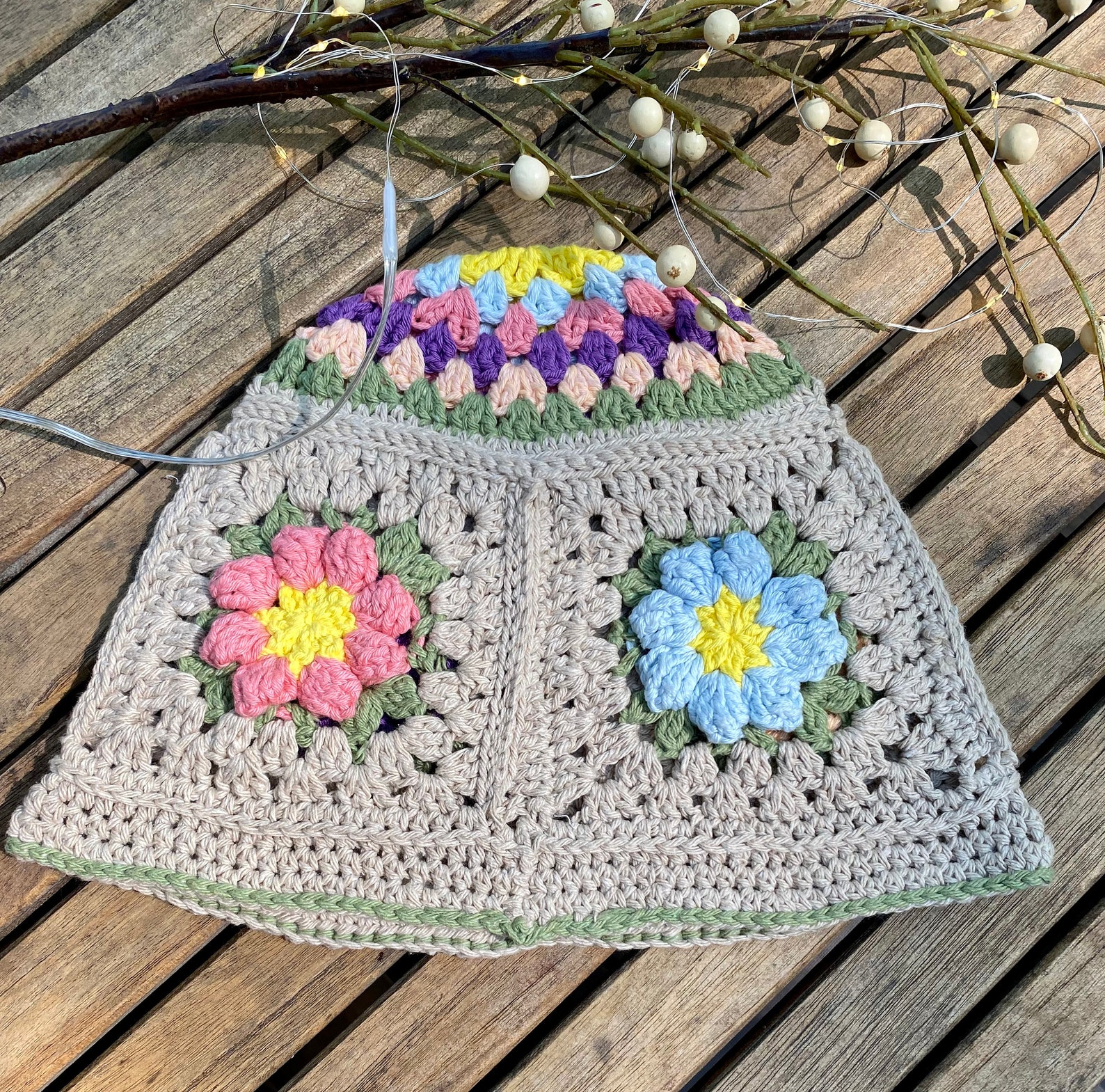 90s Crochet Bucket Hat Pattern, Summer Hats, Granny Square 3D Daisy ...