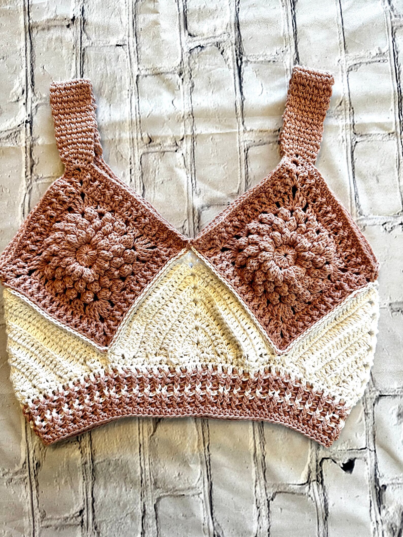 Trendy Flower Crop Tank Top Crochet Pattern, Step by Step Pattern With ...