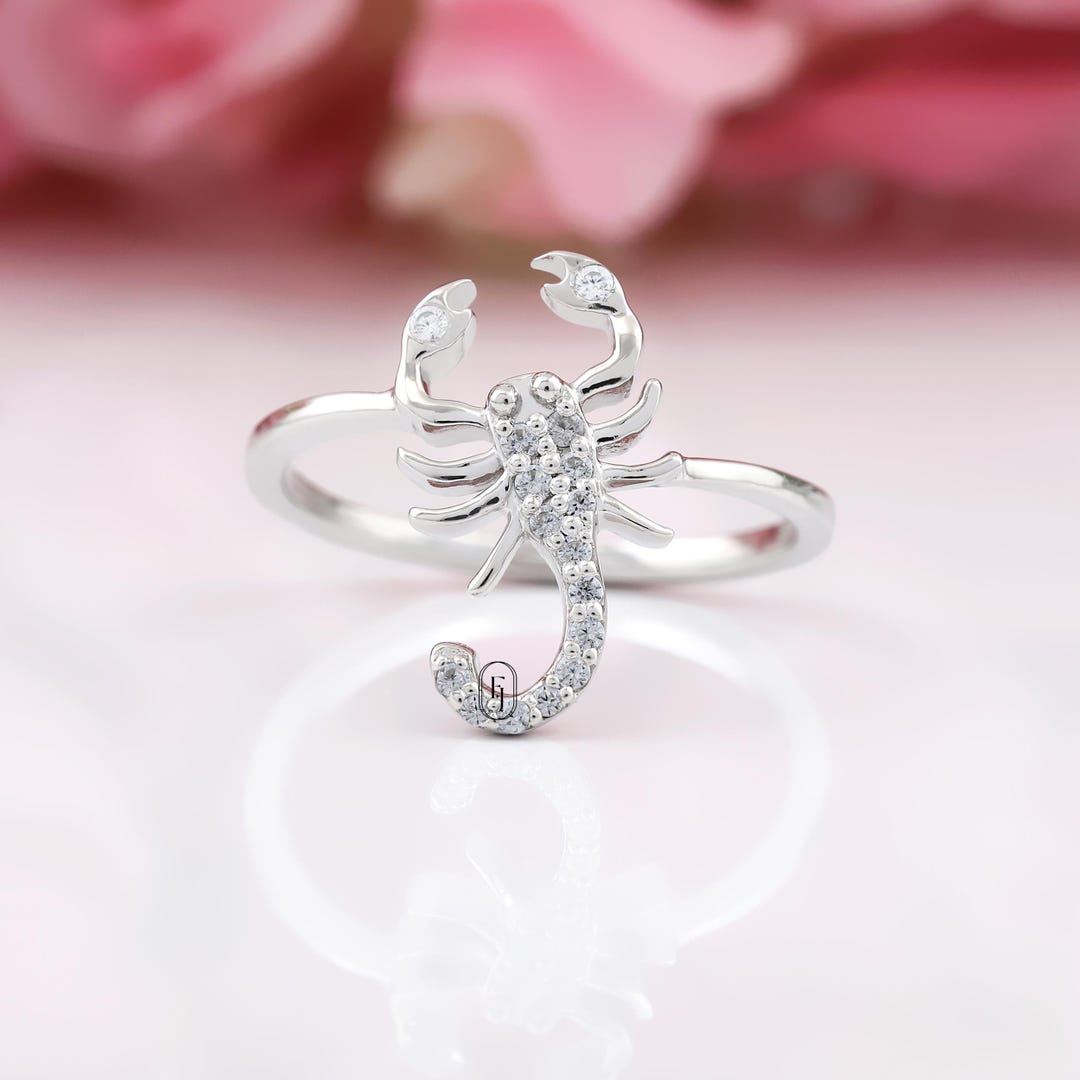 Minimalist Scorpion Ring, Lab Grown Round Diamond Scorpion Zodiac Ring ...