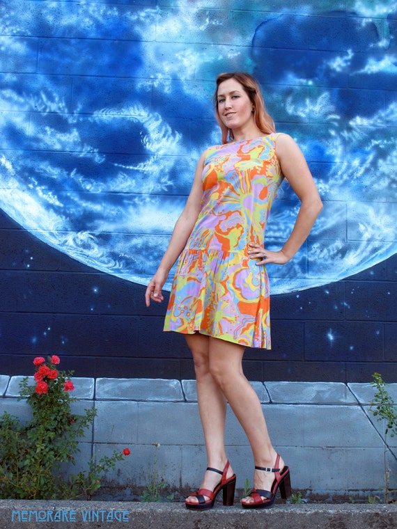 1960s 1950s psychedelic DRESS midi colorful fitted dr… - Gem