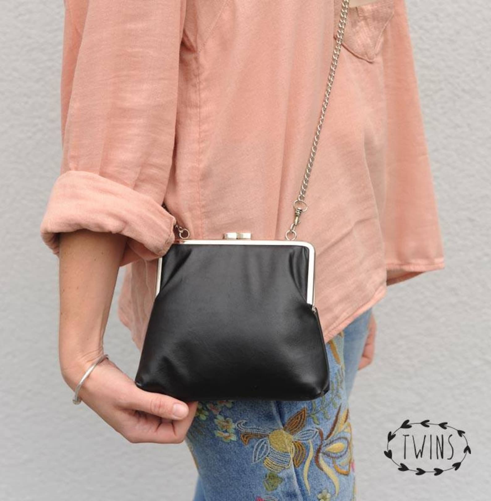 Kiss Lock Black Bag With Chain/ Vegan Leather Bag/metal Frame - Etsy