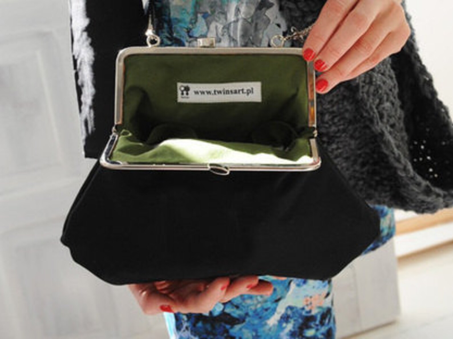 Clutch Bag/bag With Chain/ Black Bag/metal Frame Bag/elegant Bag/cros ...