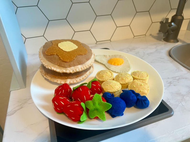 Felt Breakfast Set Sewing Pattern • Pancakes, Eggs, Strawberries ...
