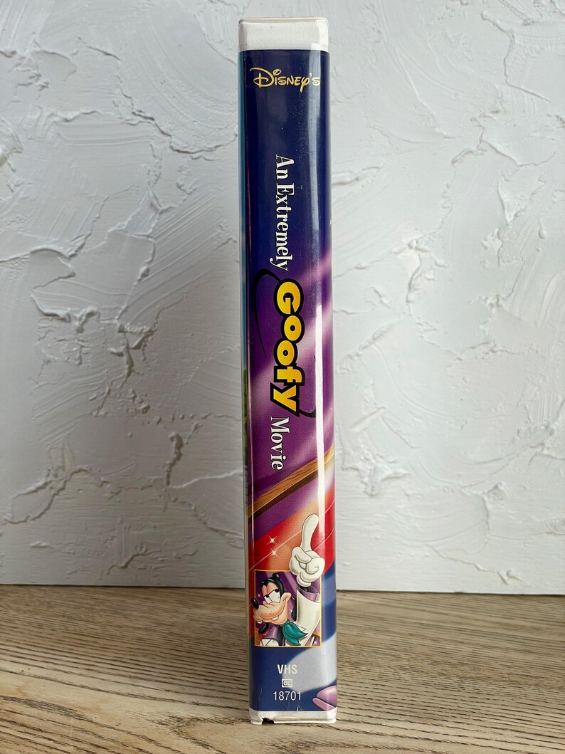 An Extremely Goofy Movie VHS Clamshell -- 2000s Disney Animated Kids ...