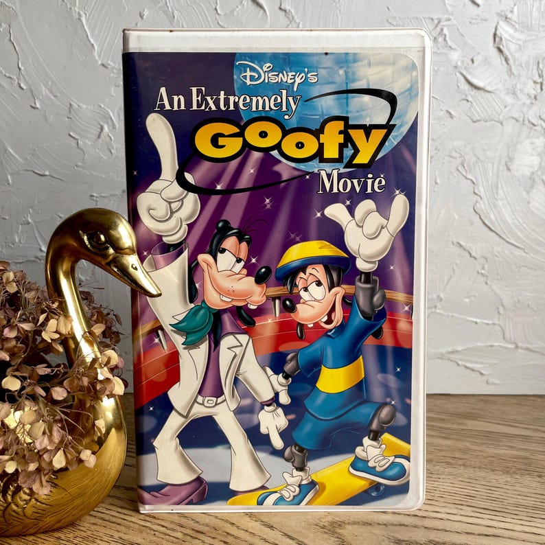 An Extremely Goofy Movie VHS Clamshell -- 2000s Disney Animated Kids ...