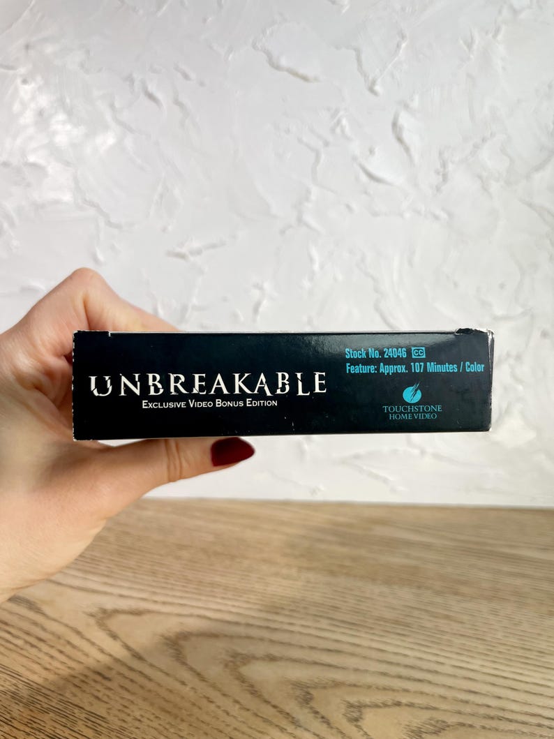 Unbreakable VHS Movie 2000 --super Hero Thriller Action Movie --bruce ...