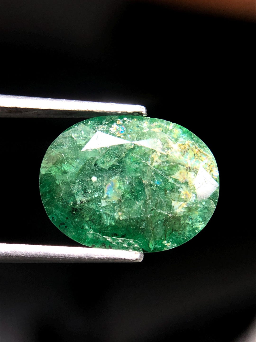 Rainbow Fire With Schiller White Sunstone Emerald, 2.10 Carats Loose ...