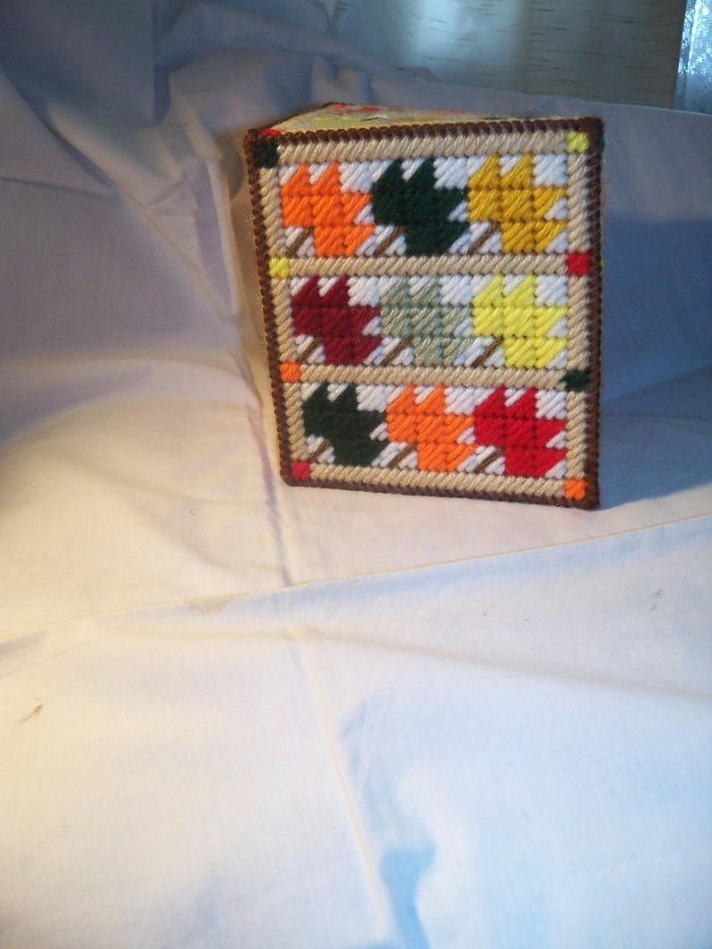 Plastic Canvas Autumn Leaves Tissue Box Cover - Etsy