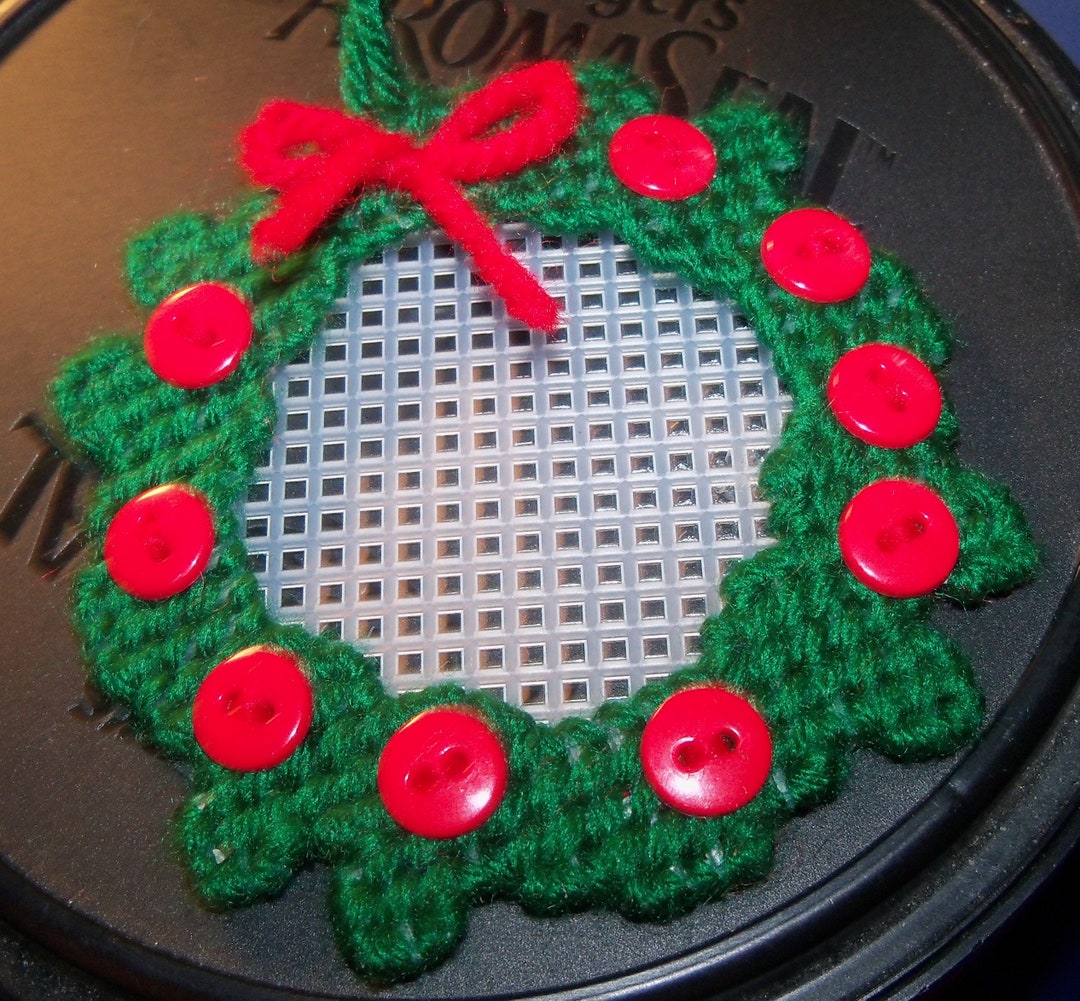 Plastic Canvas Wreath Picture Frame Christmas Ornament - Etsy