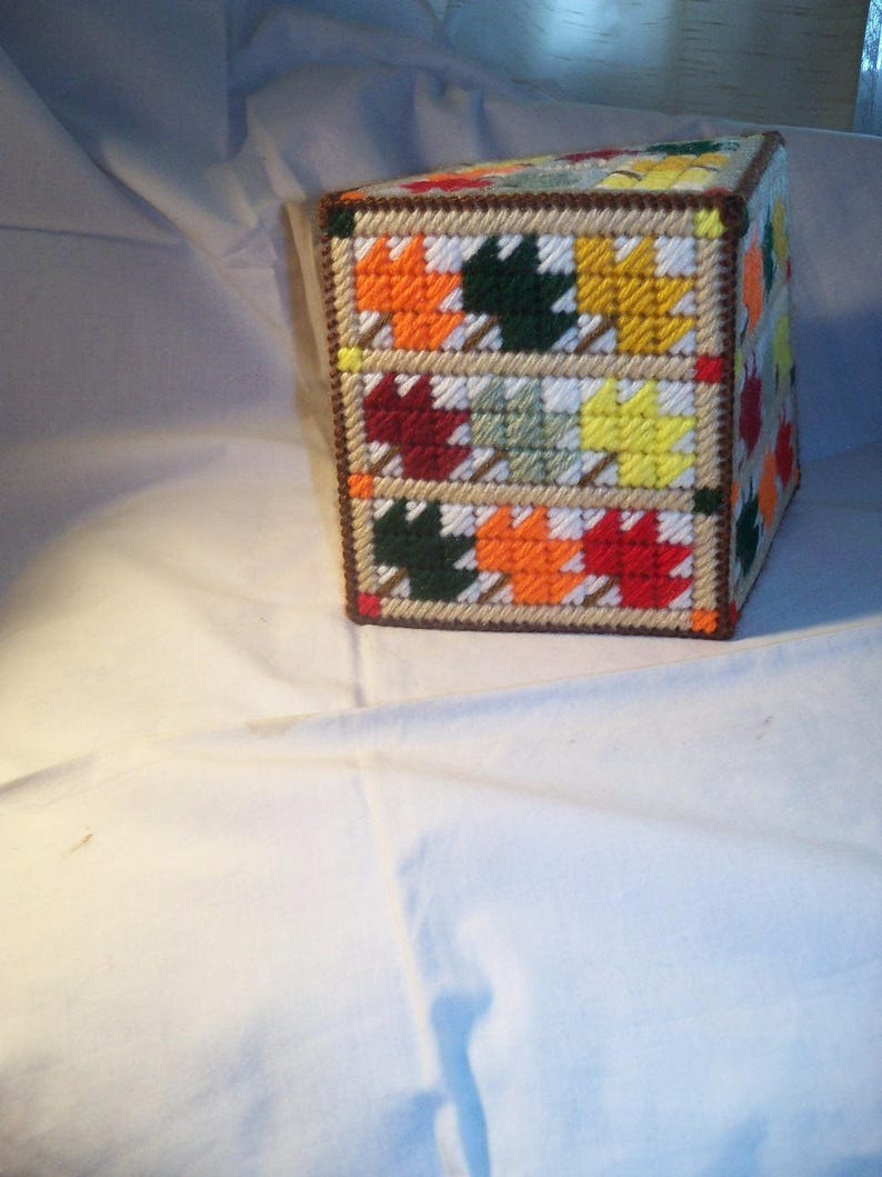 Plastic Canvas Autumn Leaves Tissue Box Cover - Etsy