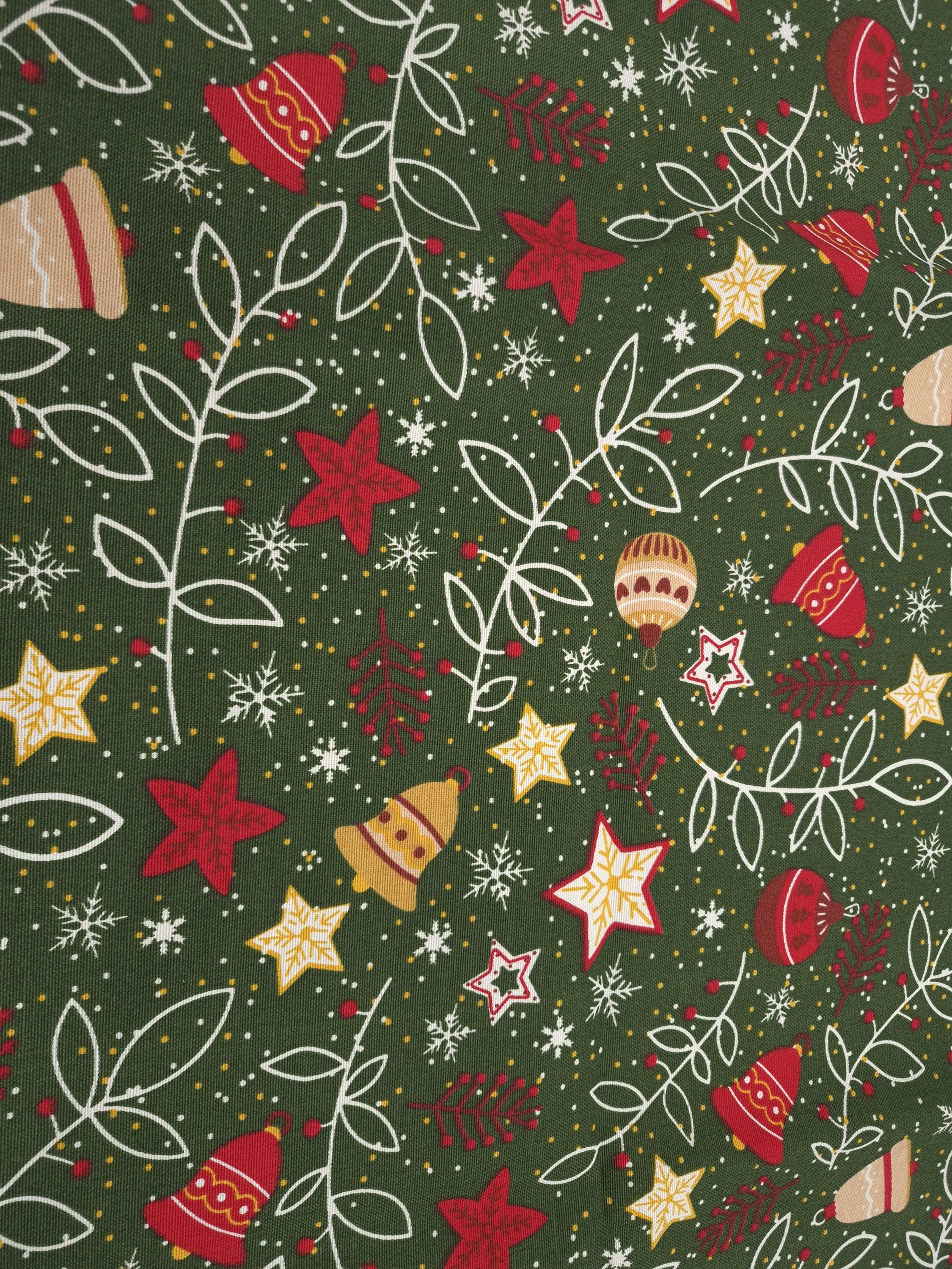 Christmas Table Cloth and Runner, Xmas Fat Quarters Canvas Fabric ...