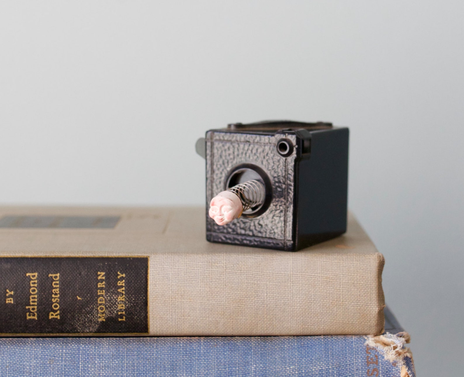 Vintage 1950s Commonwealth Plastics Miniature Jack in the Box Toy Trick ...