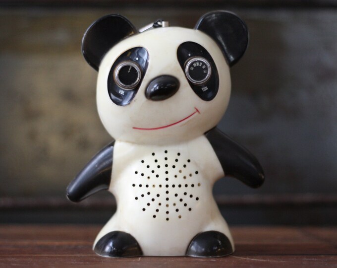 Vintage Panda Bear Working Transistor Radio Megatone Model P-600 - Etsy