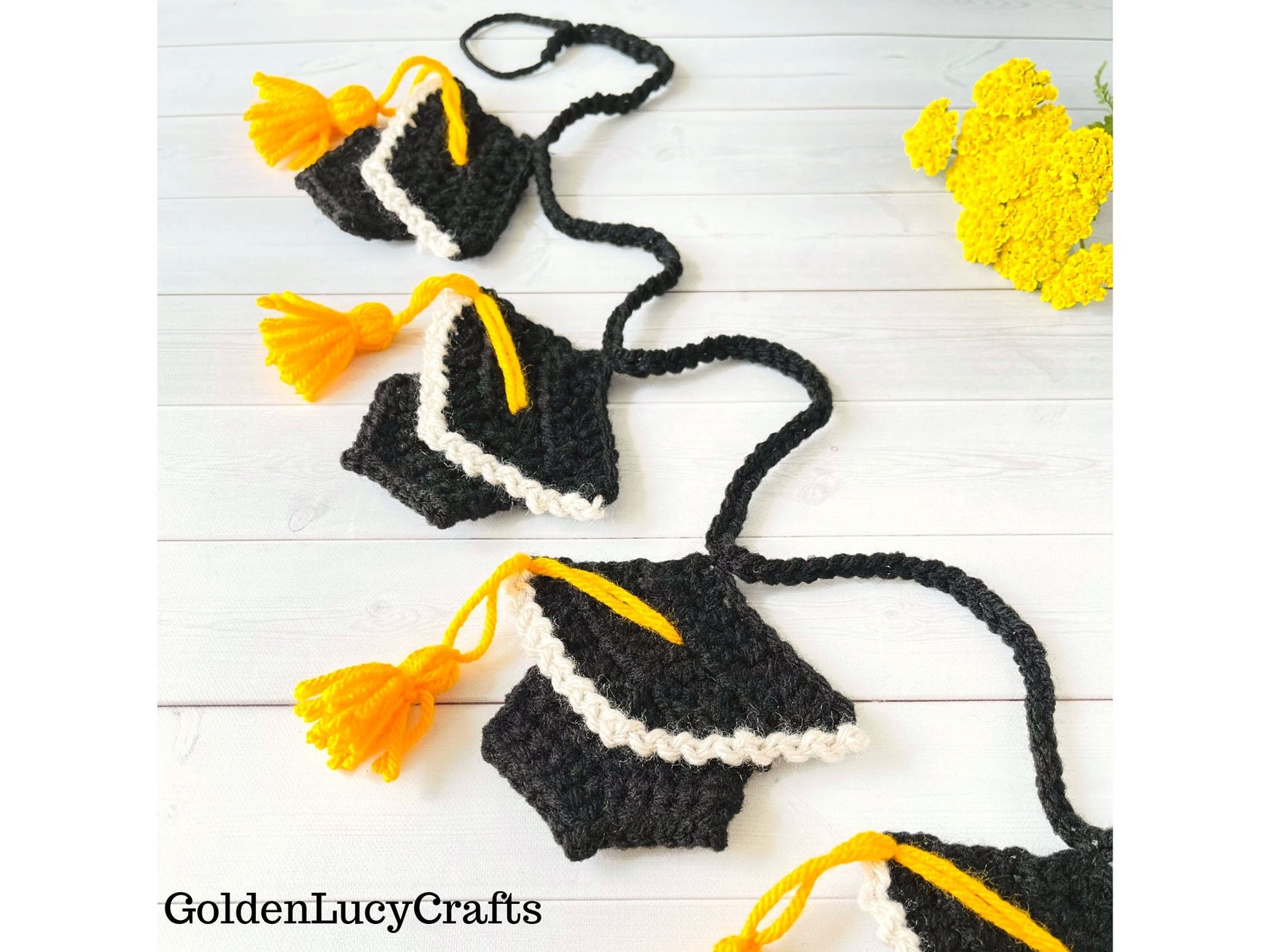 CROCHET PATTERN Graduation Cap Applique Handmade Card Garland | Etsy