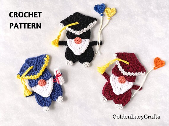 CROCHET PATTERN Graduation Gnome Applique Embellishment | Etsy