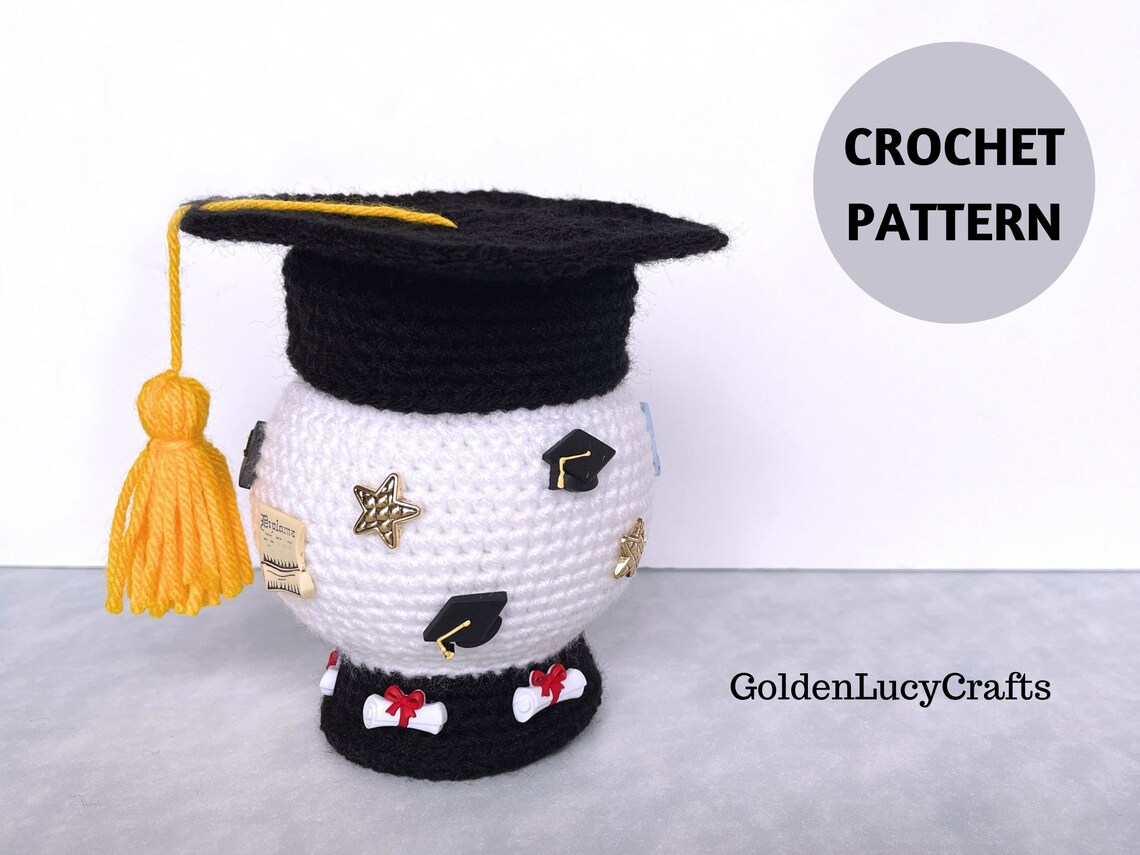 CROCHET PATTERN Graduation Snow Globe Amigurumi Toy Gift Idea - Etsy