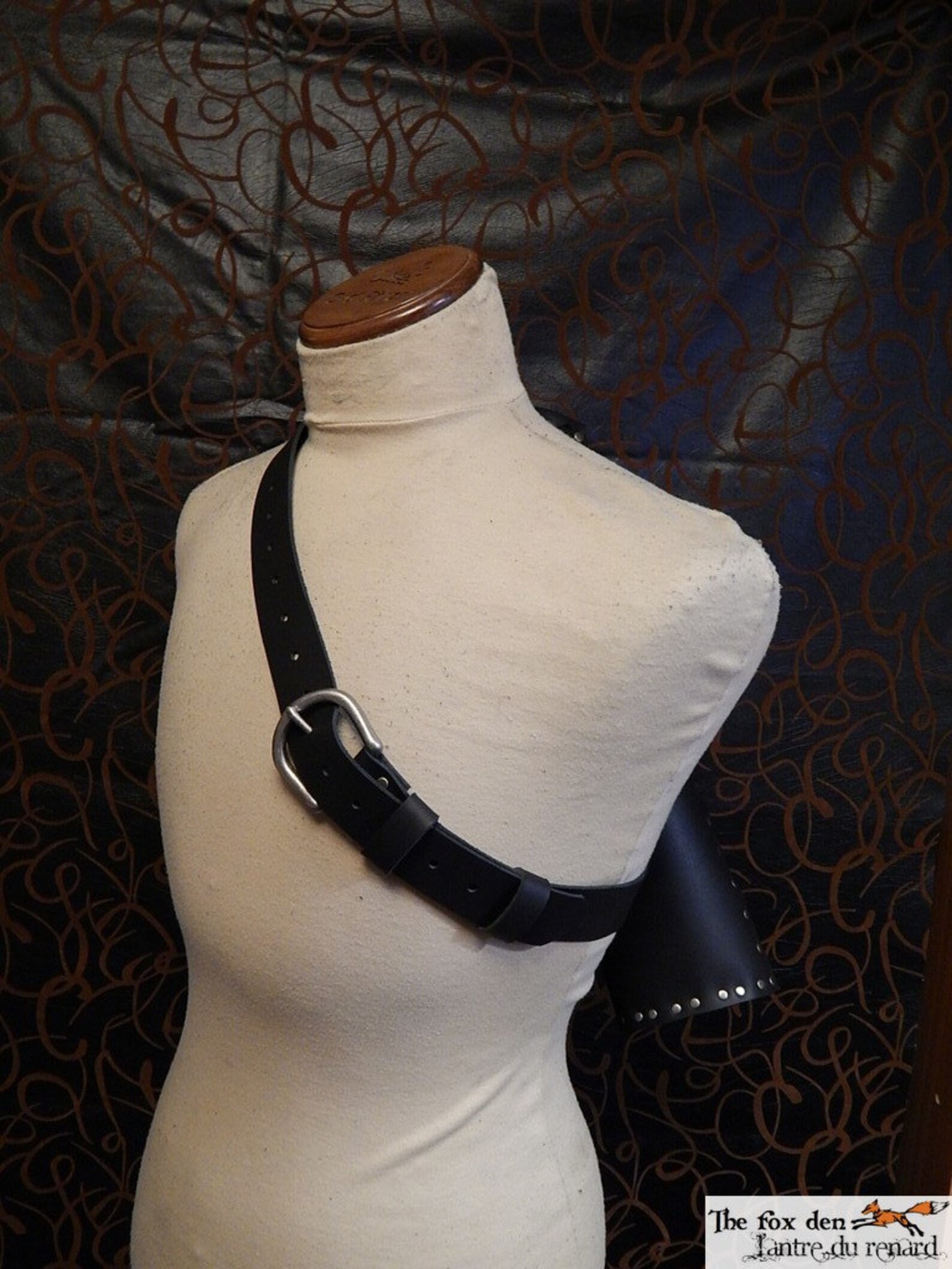 High quality medieval leather quiver. A must have for every | Etsy