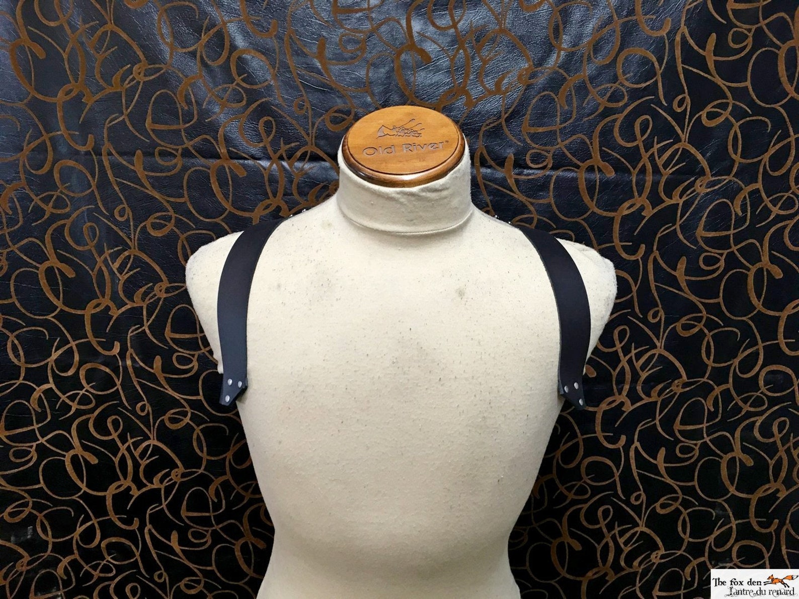 Vertical Double Leather Back Scabbard With Captain America Style Straps ...