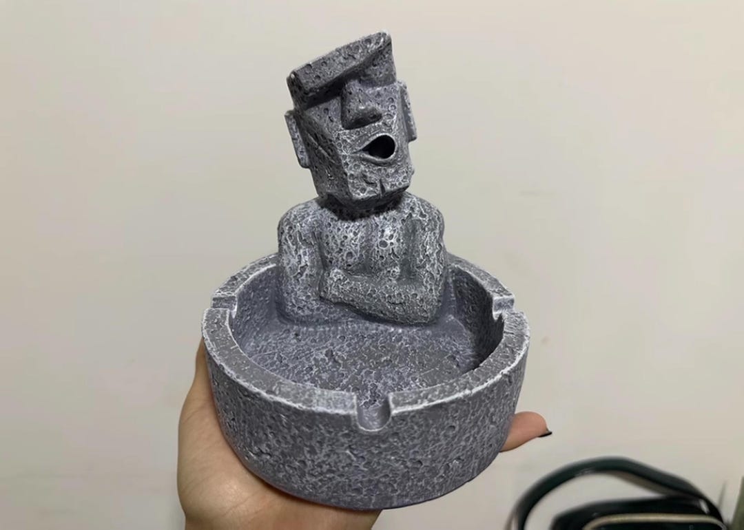Cool Moai Statue Ashtray for Men, Unique Gift for Dad or Boyfriend ...