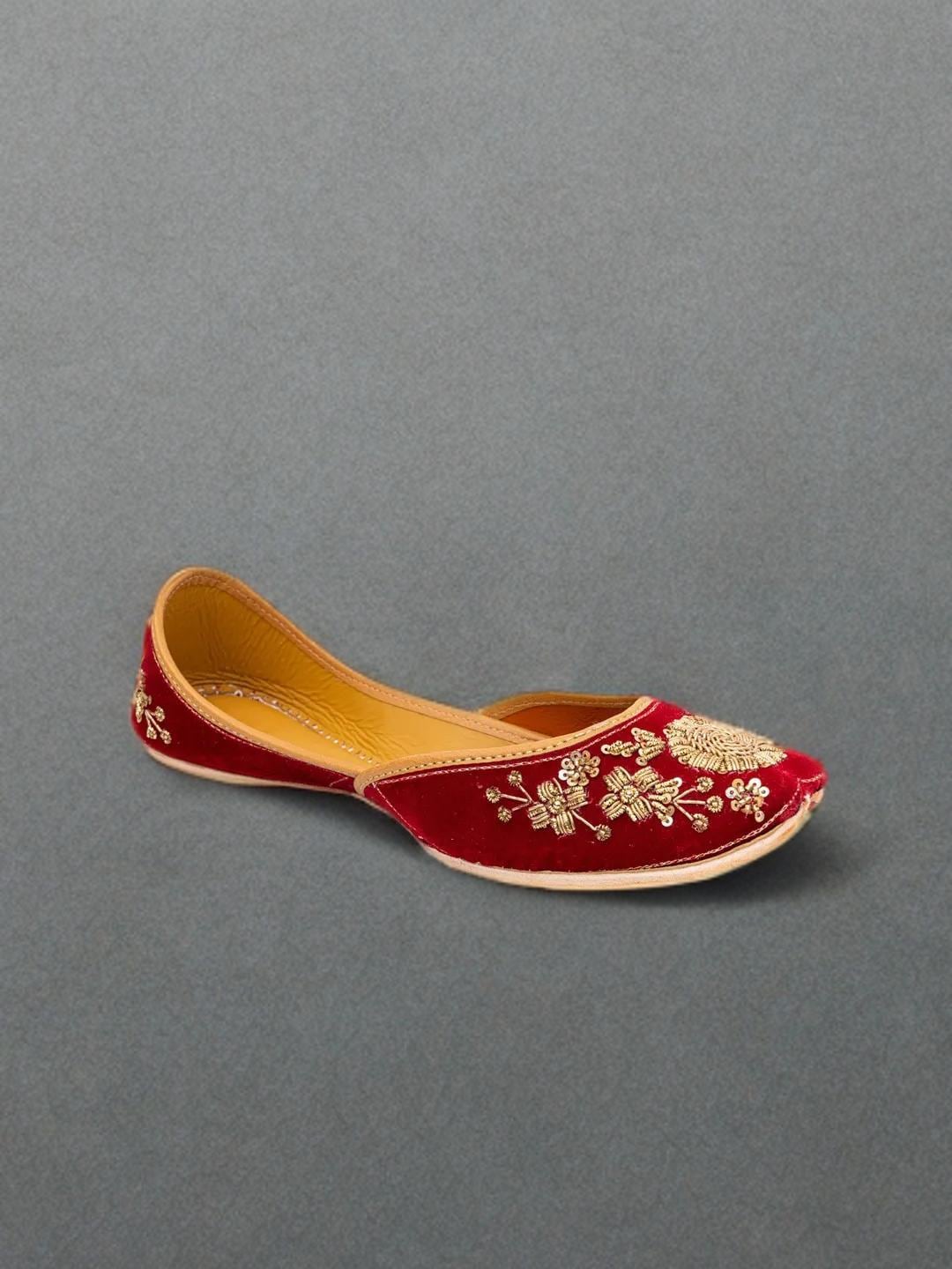 Maroon Leather Embellished Mojari Jutti Comfortable Ethnic Flats Women ...