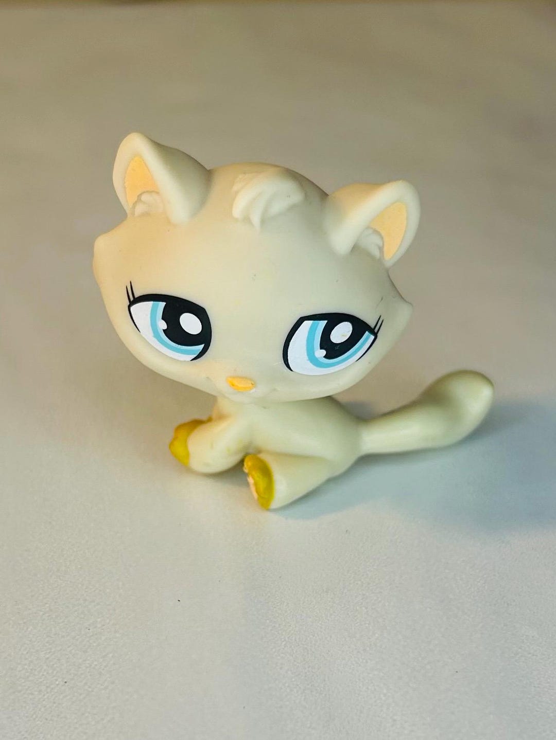 Littlest Pet Shop (LPS) Beige Cat Kitten With Teal Blue Eyes - Etsy