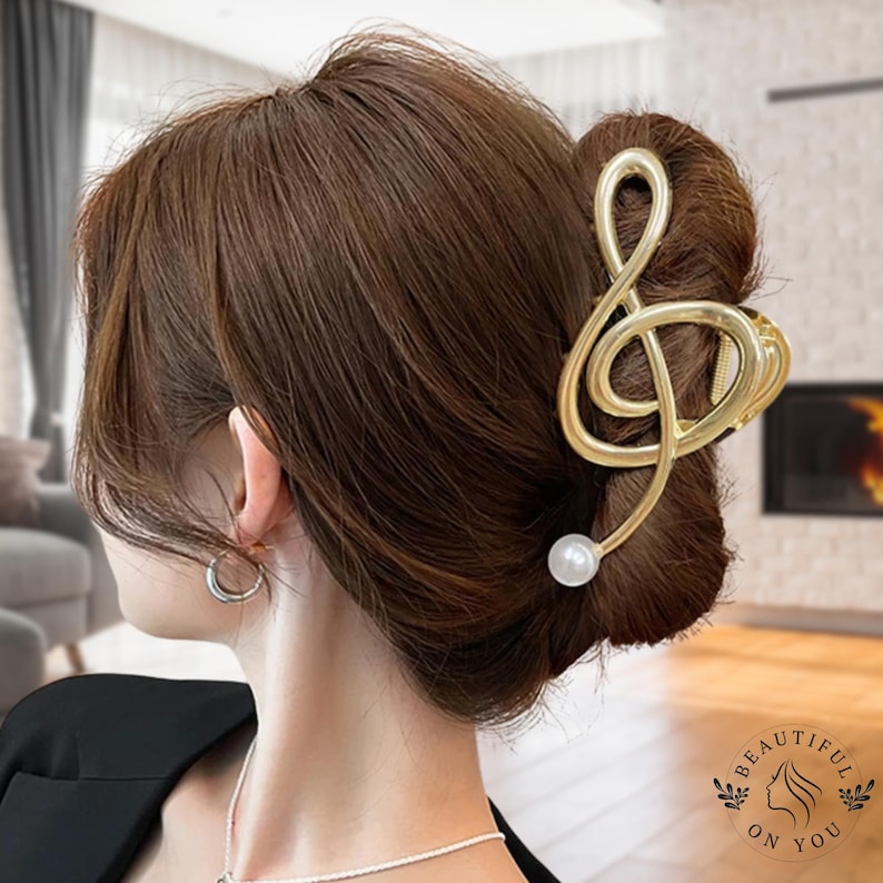 Pearl Treble Clef Hair Claw: Music Lover Gift - Etsy