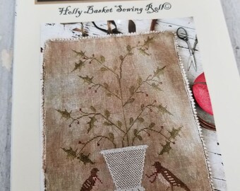 Holly Basket Sewing Roll by Stacy Nash Primitives - Etsy