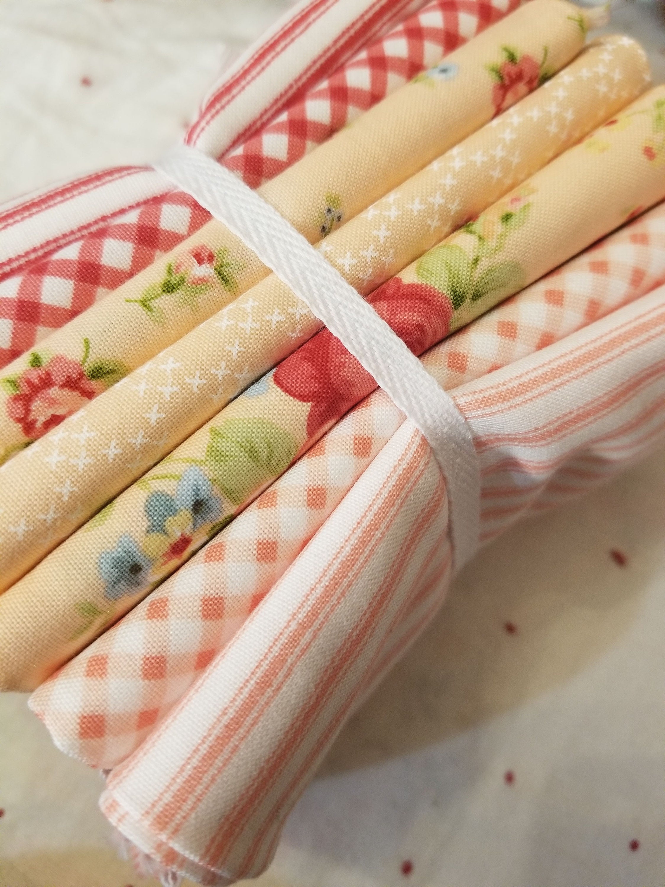 Ellie Pink/Coral/Faded Red, 7 Fat Quarter Bundle, by Brenda Riddle of ...