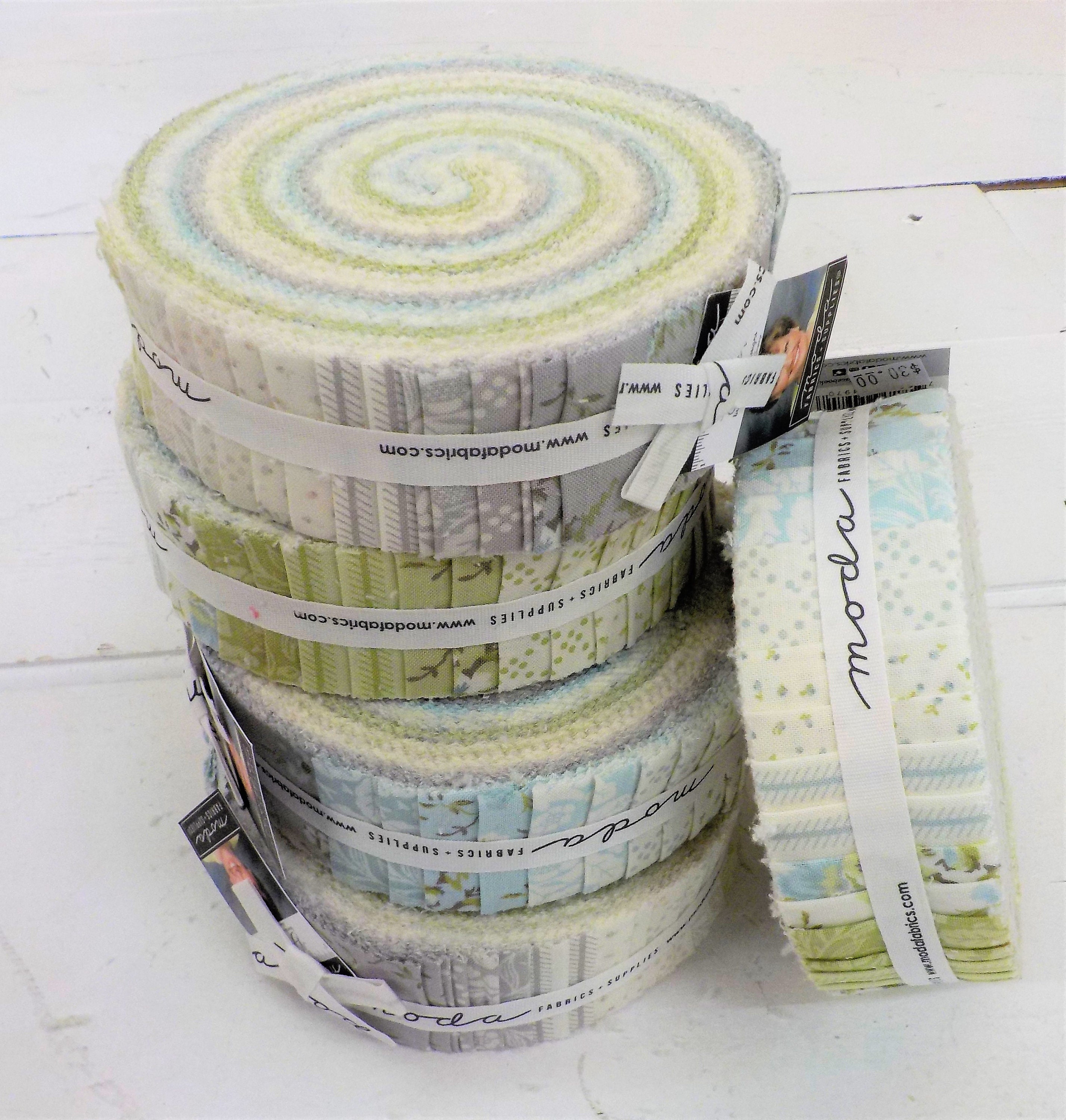 Dover honey bun by Brenda Riddle for moda fabrics