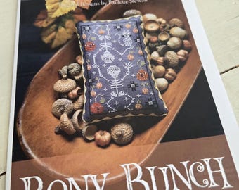 Plum Street Samplers / BONY BUNCH / Cross Stitch Chart / Cross Stitch ...