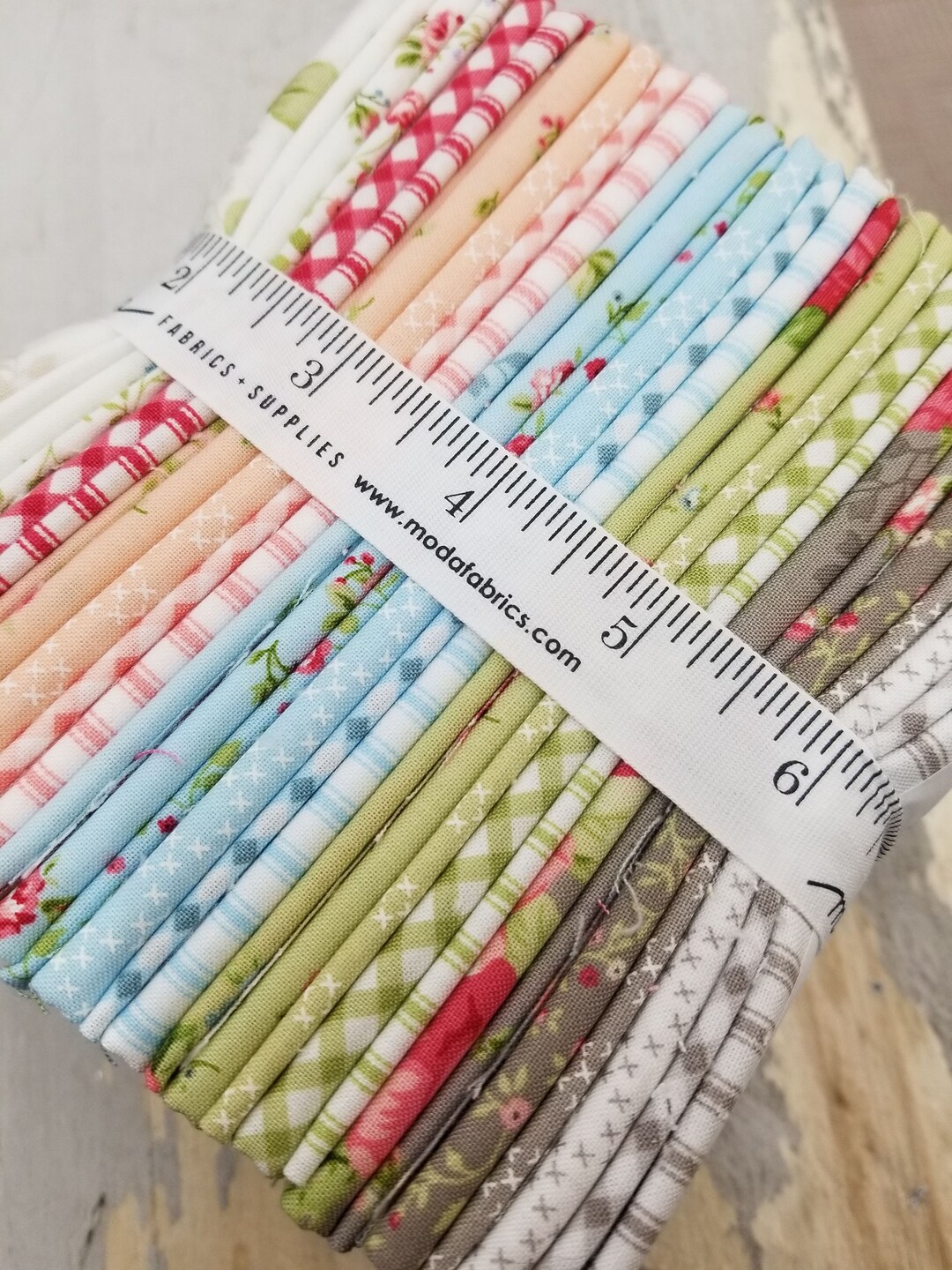 Ellie Fat Quarter Bundle by Brenda Riddle of Acorn Quilt Company for ...