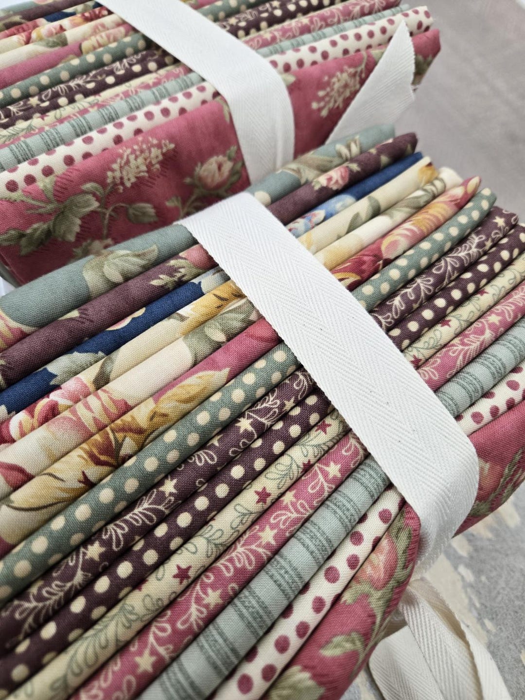 Threads That Bind...half Yard Bundle...blackbird Designs...moda Fabrics ...